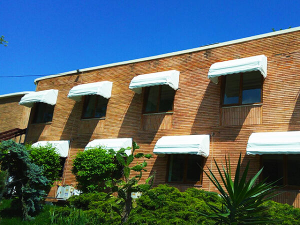 Marchiza retractabila pentru balcon si terasa - Pret - Mobile si ...